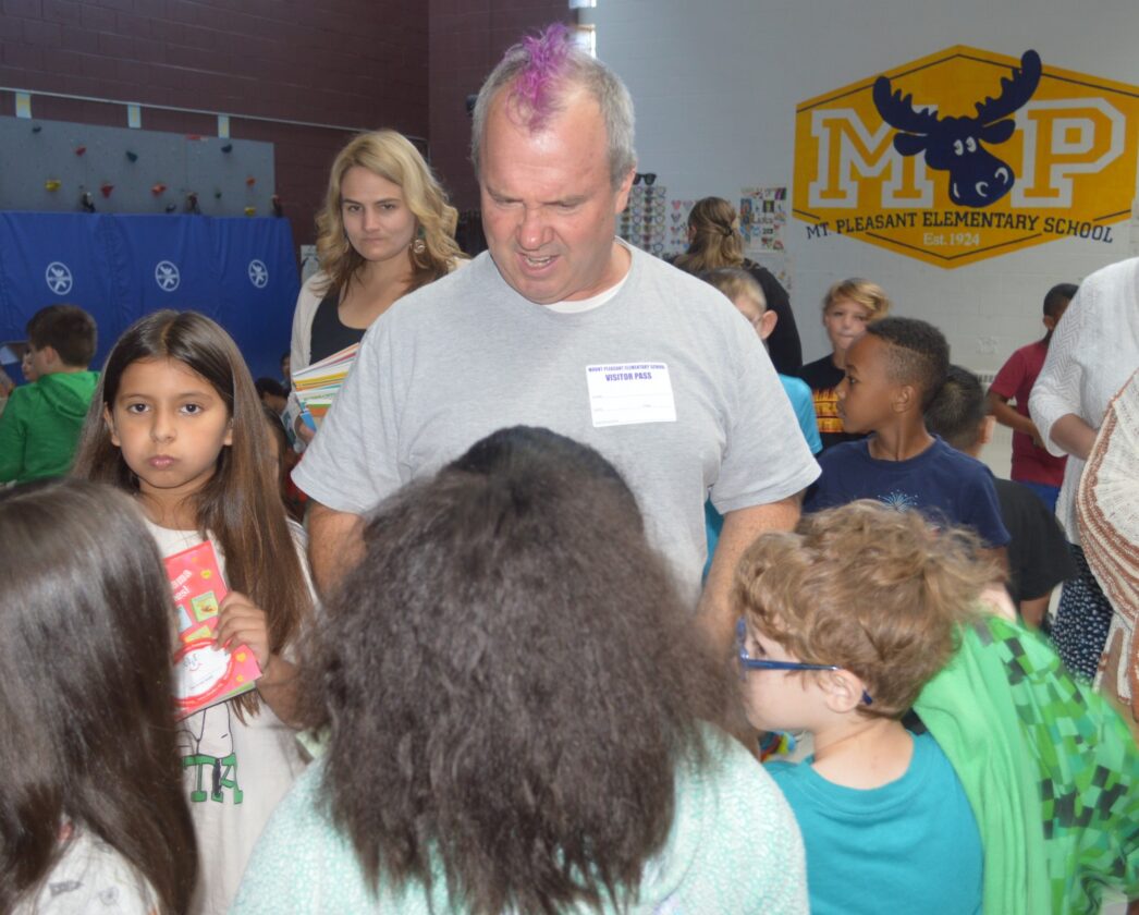 Mount Pleasant Elementary kicks off Year of the Book with storytelling event | News, Sports ...